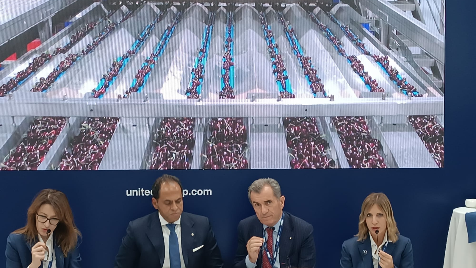 UNITEC presenta su hoja de ruta de IA y robótica para 2025 para ...